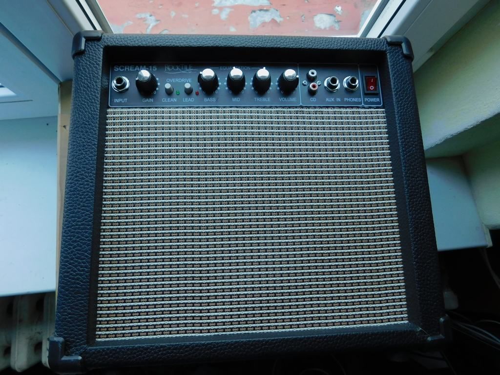 Rocktile Scream 15 Mini Amplifier Kombo Repro Reprak MC 1300,- | Aukro