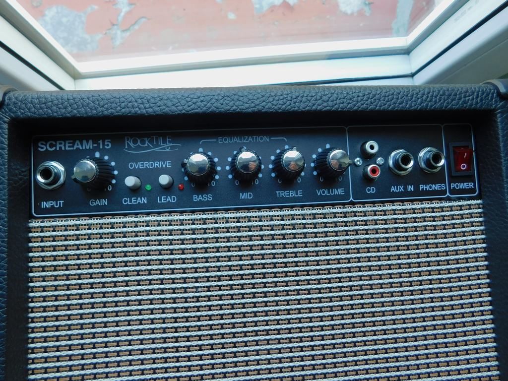 Rocktile Scream 15 Mini Amplifier Kombo Repro Reprak MC 1300,- | Aukro