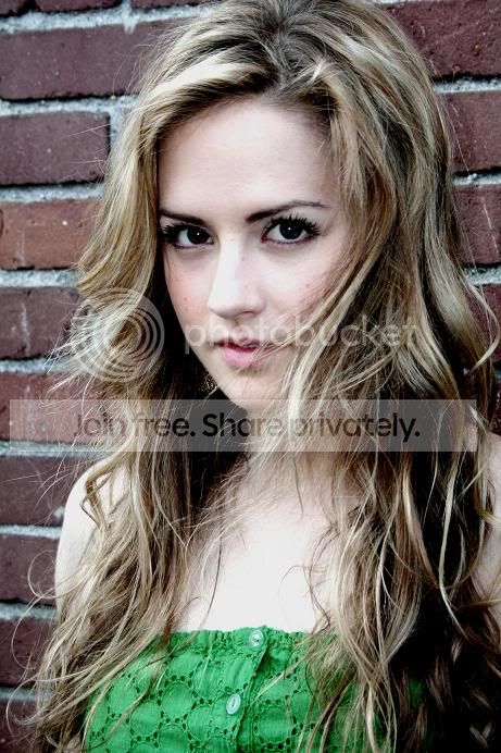 NatalieEmmons.jpg Photo by Yeneh | Photobucket